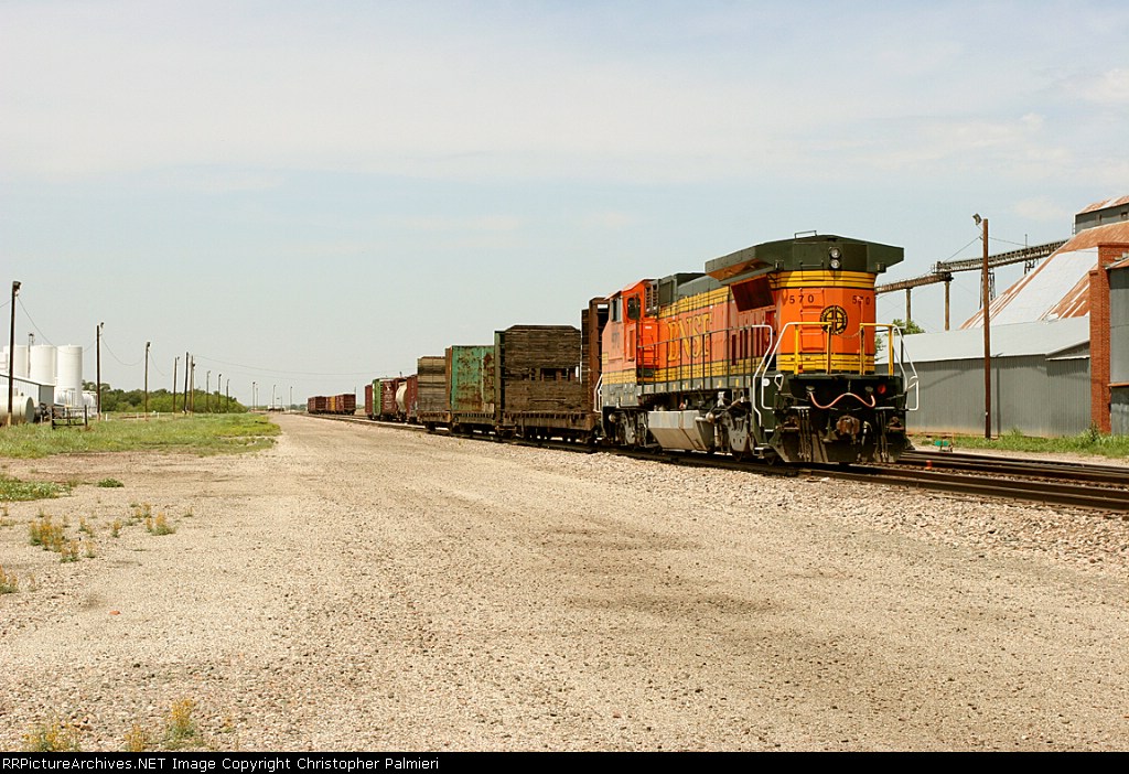 BNSF 570